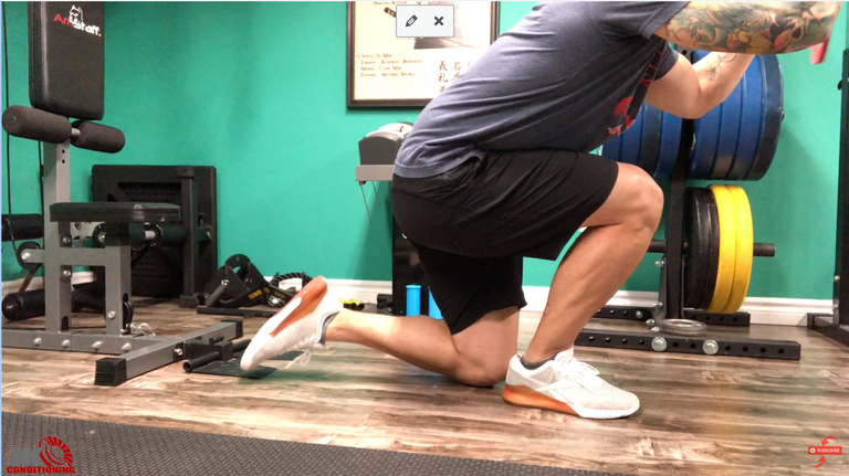 3 Single-Leg Squat Variations for Runners - RUN | Powered by Outside