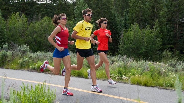 Workout of the Week: Over/Under Intervals - RUN | Powered by Outside