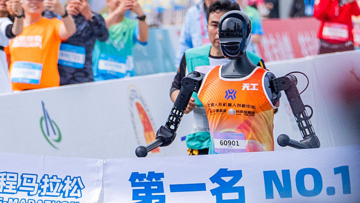 Meet Tiangong Ultra, Winner of the Humanoid Robot Half-Marathon